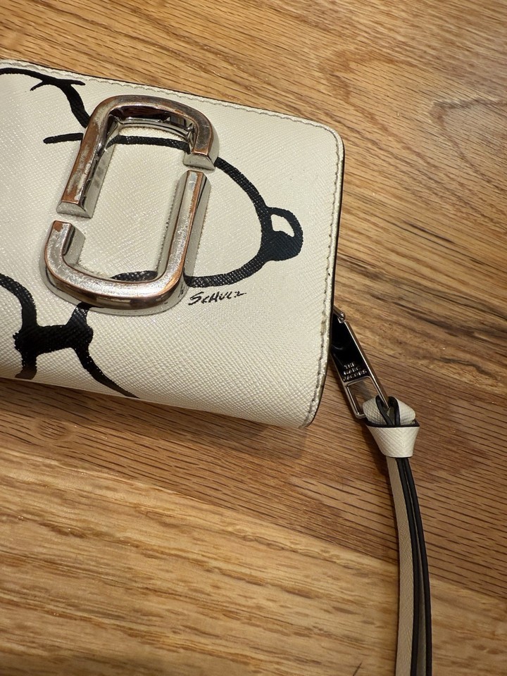 Marc Jacobs Peanuts Snoopy Wallet | eBay
