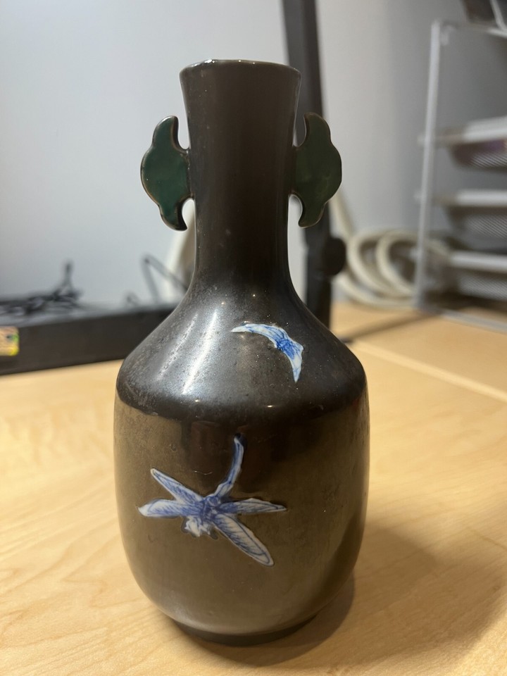 A Japanese dark brown grounded vase, marked "shan sun zao", 19th ...