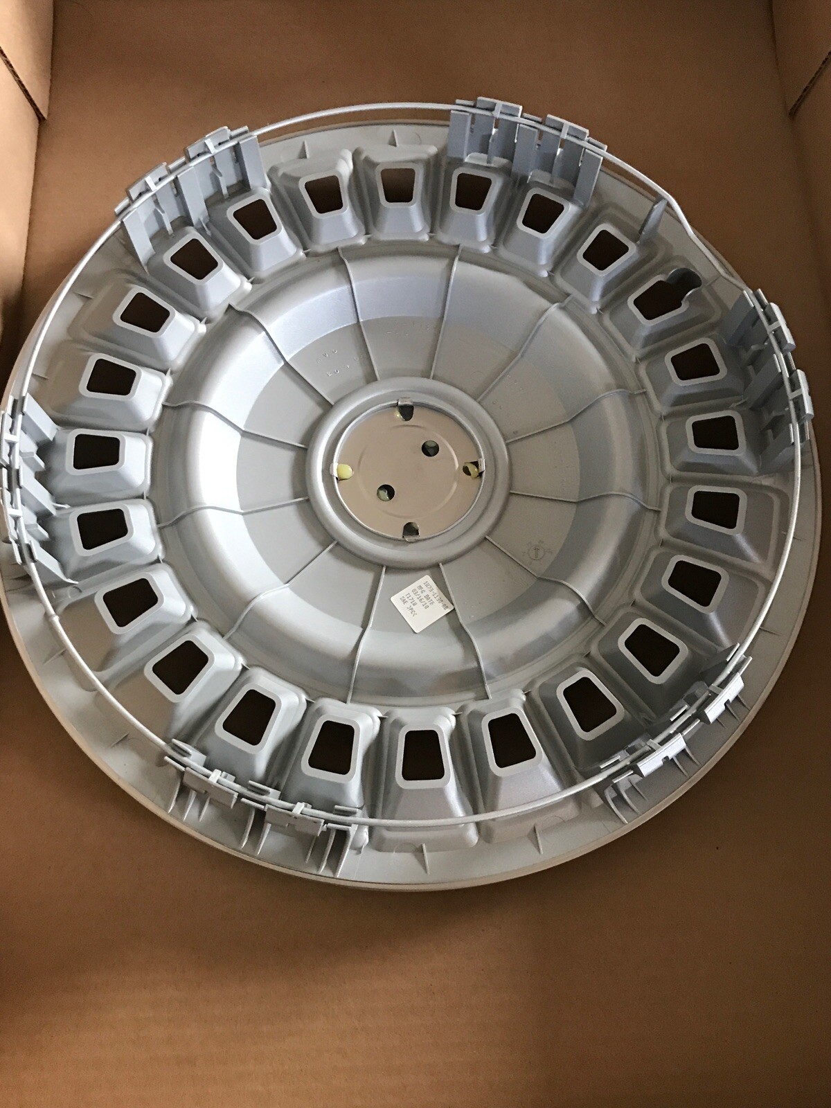 1W7Z-1130-AA New OEM Ford Hub Cap 1W7Z1130AA | eBay