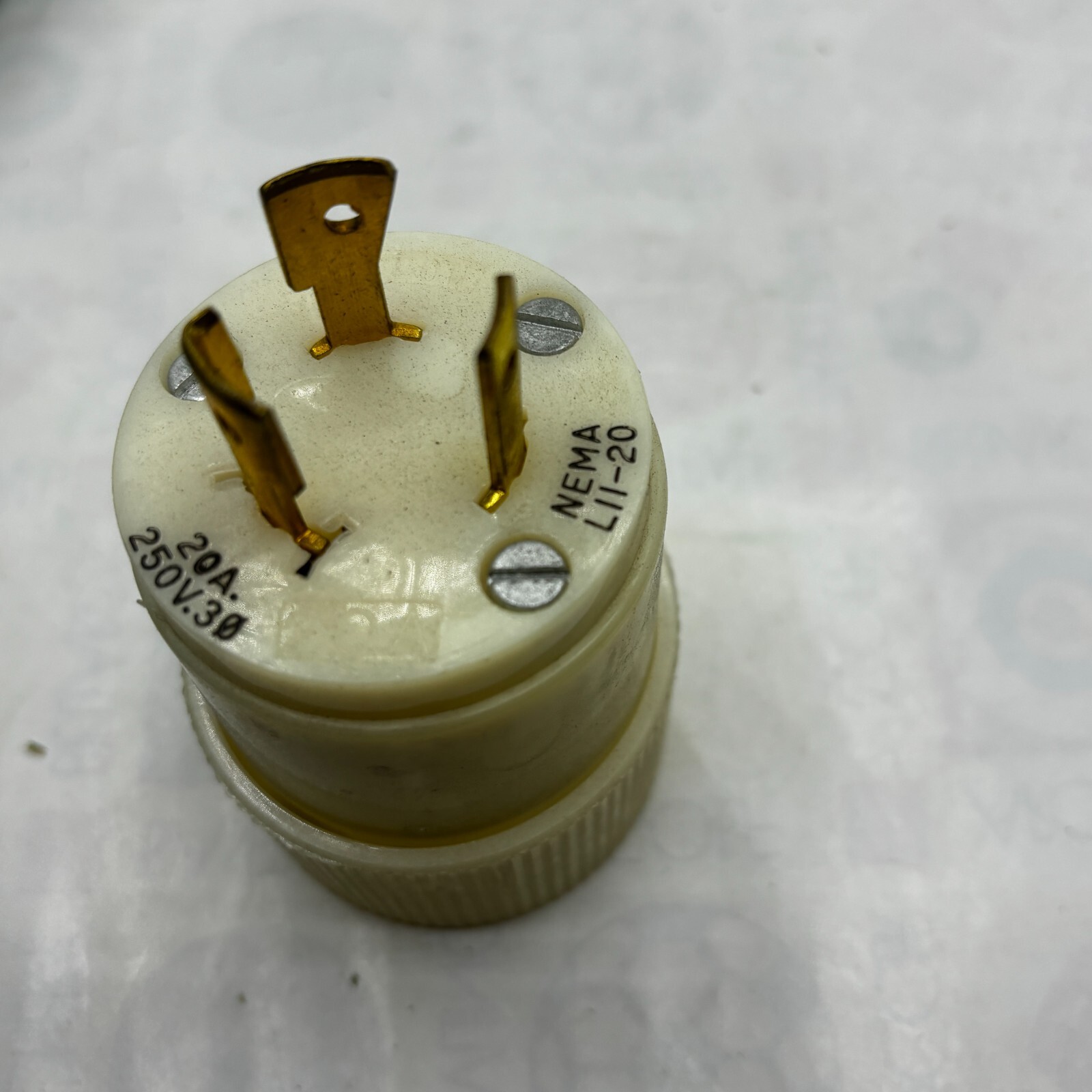 BRYANT 71120-NP WHITE NYLON LOCKING PLUG 20AMP 250V 3P 3W NEMA L11-20 ...