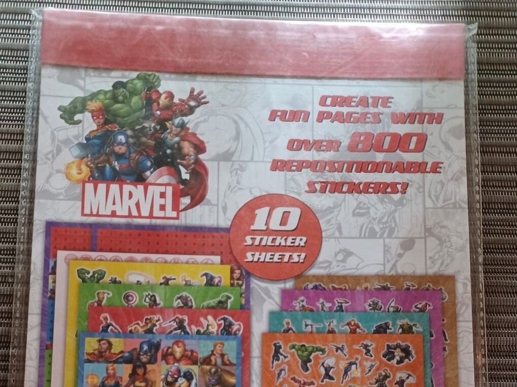 NEW Marvel Avengers Interactive Sticker Activity Pad w/ Holograms ...