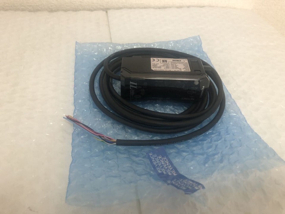 Keyence IL-1000 CMOS Multi-Function Analog Laser Sensor Amplifier from ...