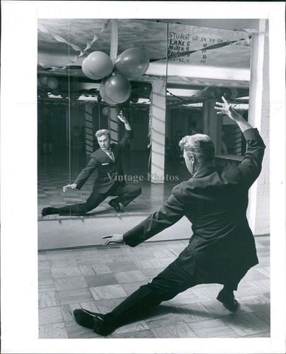 1963 Photo Johnny Coy Dancer Splits Moves Balloons Mirrors Handsome ...