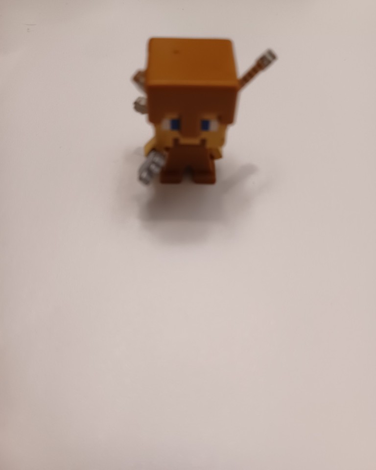 Lot Of 2 Minecraft Mini Figures. Steve With Arrows&Axe/Steve With ...