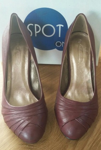 Spot On Ladies Burgundy Pu Court Smart Work Shoes Medium Heel Pattern ...