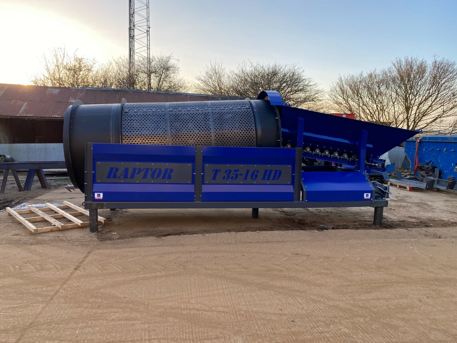Raptor 35-16HD trommel screener with infeed | eBay