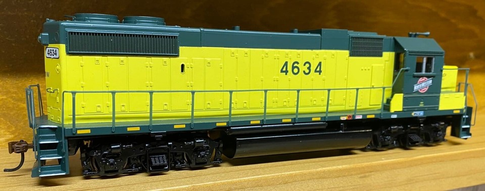 Athearn GP38-2 C&NW #4634 HO Scale OUT OF PRODUCTION! | eBay