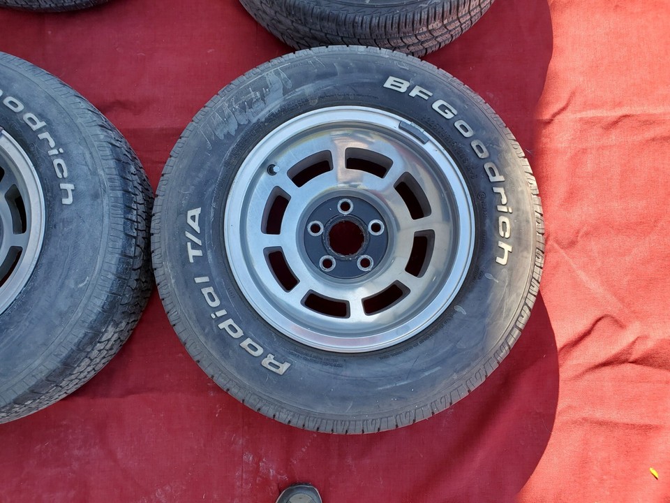 1978 - 80 Corvette C3 OEM Aluminum Wheels Rims with 225/70 R15 Tires ...
