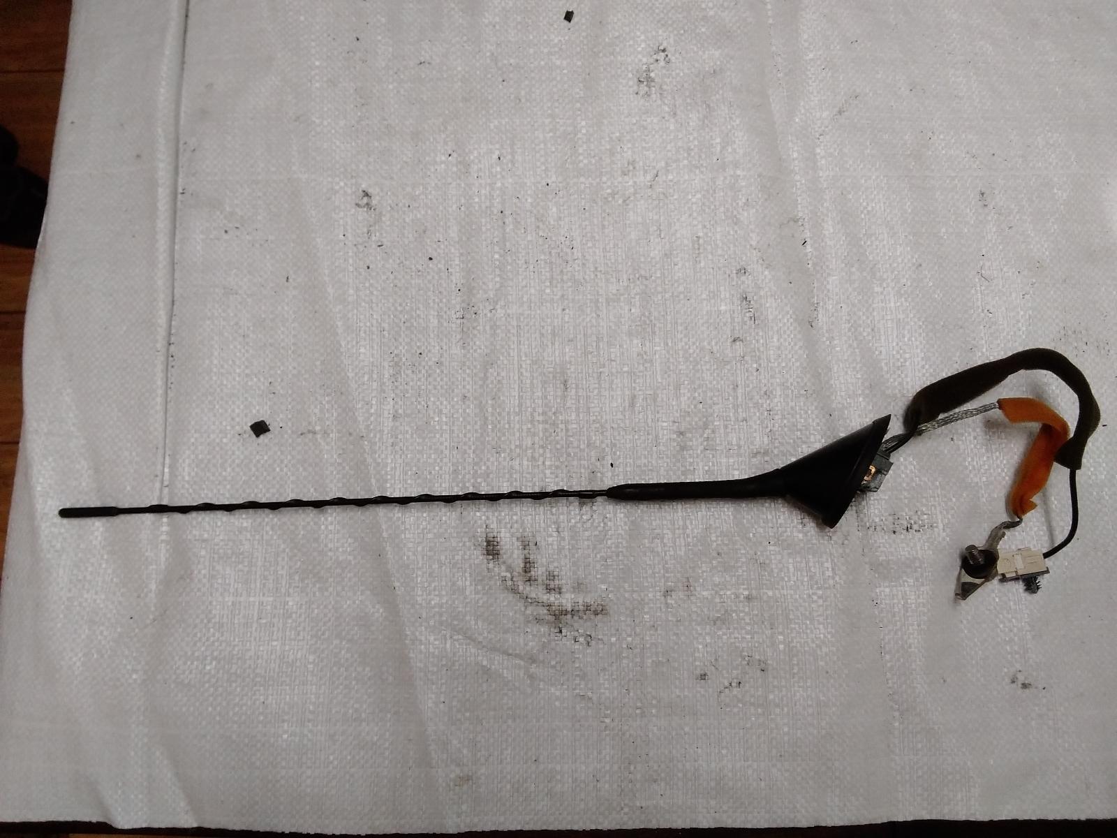 HOLDEN COMMODORE VE 08/2006-05/2013 ANTENNA | eBay