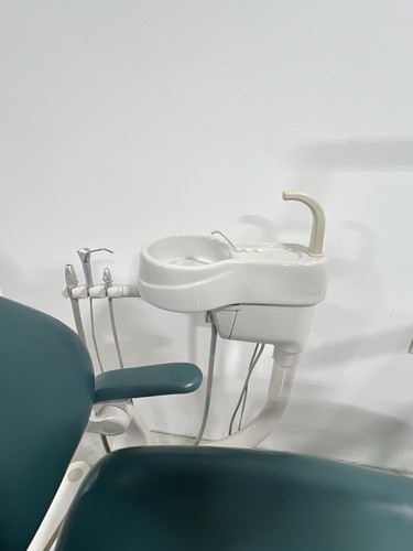 ADEC 1021 Dental Chair, Radius Delivery Unit, Cuspidor, Assistant’s Pkg ...