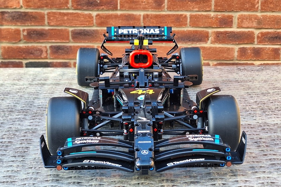 LEGO Mercedes W14 F1 42171 Lewis Hamilton LH44 Yellow Details Custom ...