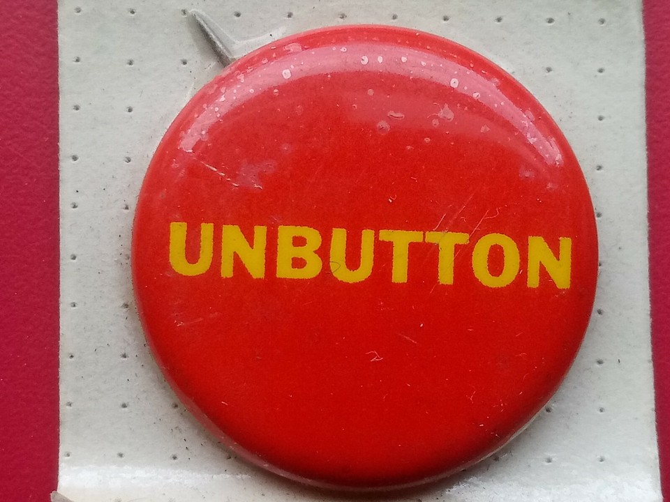 COOL VTG PINBACK PIN *UNBUTTON* NEW ON CARD | eBay