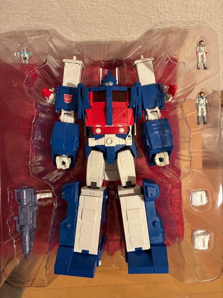 Opened TransformerMP22 Ultra Magnus | eBay Australia