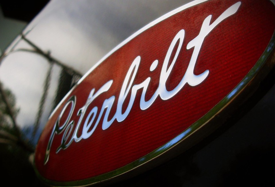 Peterbilt Bug Hood Grill Logo Emblems Badge 20-19280 Set of 6 | eBay
