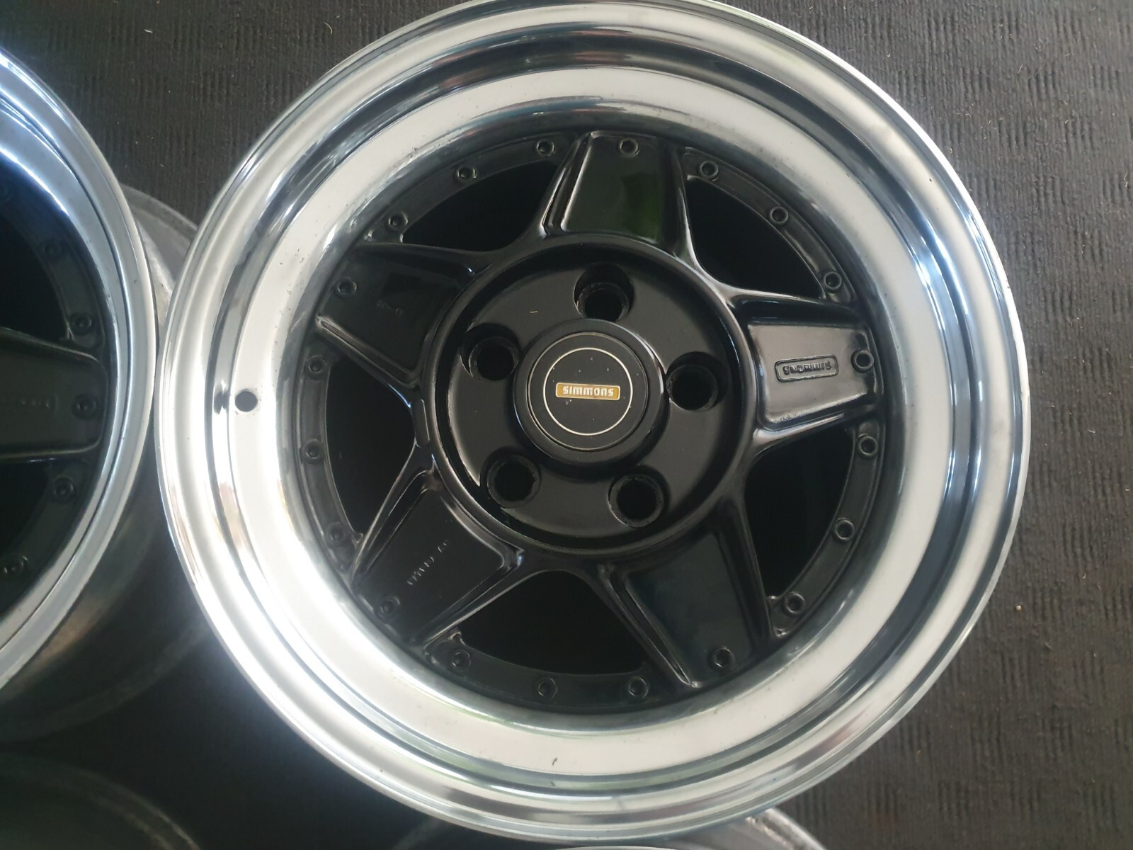 Simmons B45 16 x 8 3 piece set 4 suit Holden Commodore VB - VZ Brock ...