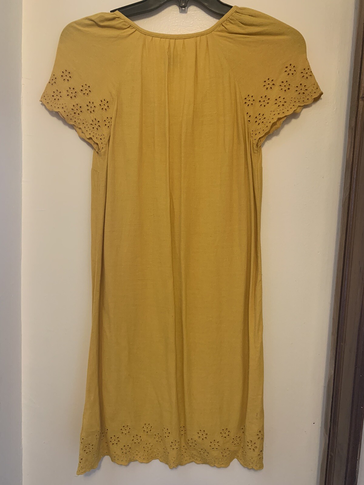 Yellow Summer Dress Old Navy Women s Size XS EBay yellow-summer-dress-old-navy-women-s-size-xs-ebay