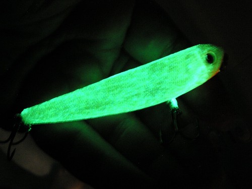 Glow in dark minnow Plastic Fishing Lure Bass Walleye Musky Luminous ...
