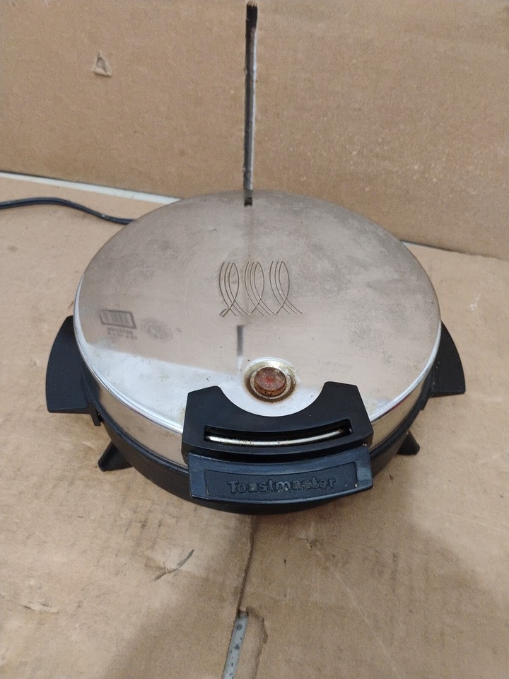 Vintage Toastmaster Waffle Iron Maker Baker Non Stick Chrome W252C ...