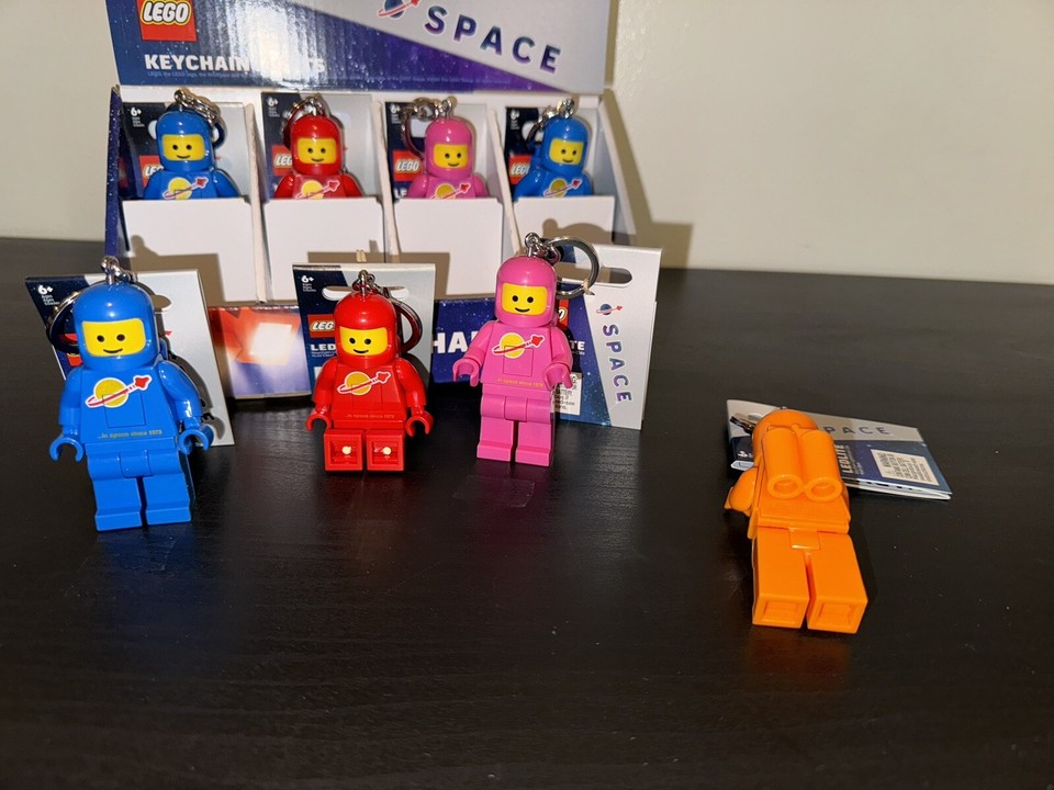Lego Space Minifigure Spaceman LED LITE Keychain NEW Blue Red Pink ...