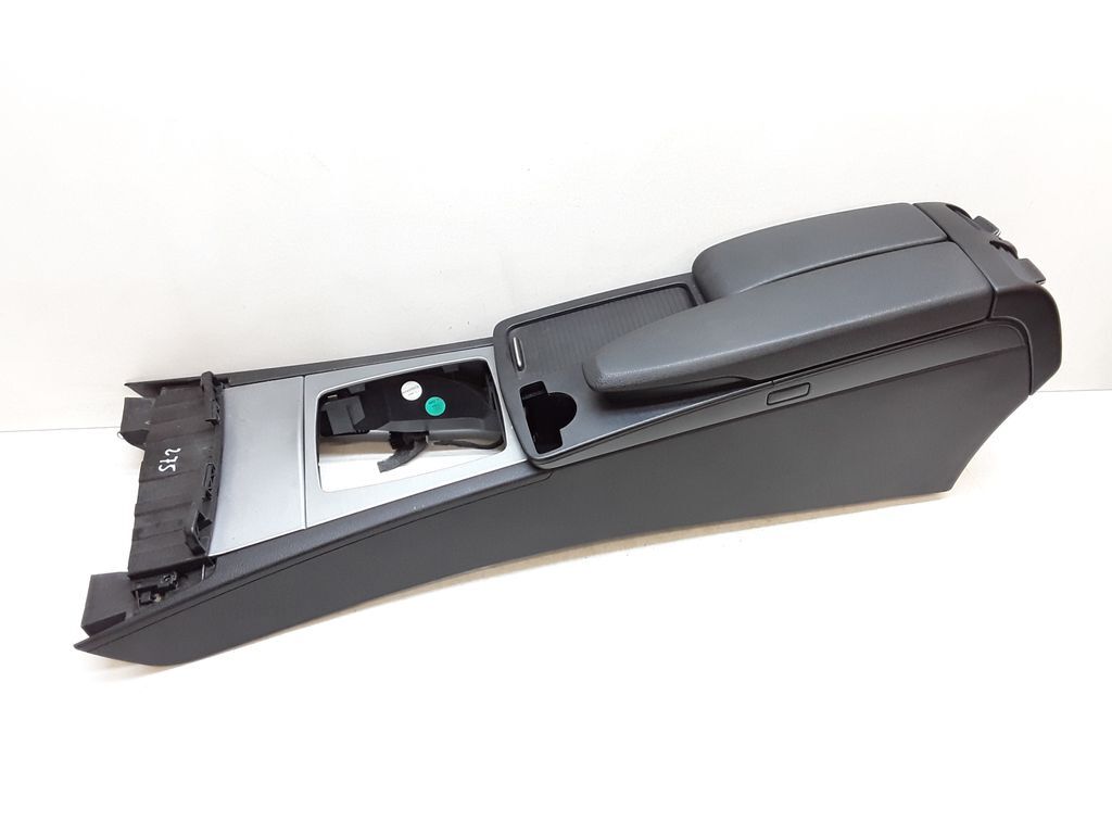 Mercedes-Benz C W204 2009 Center console A2046800150 LGI44612 | eBay