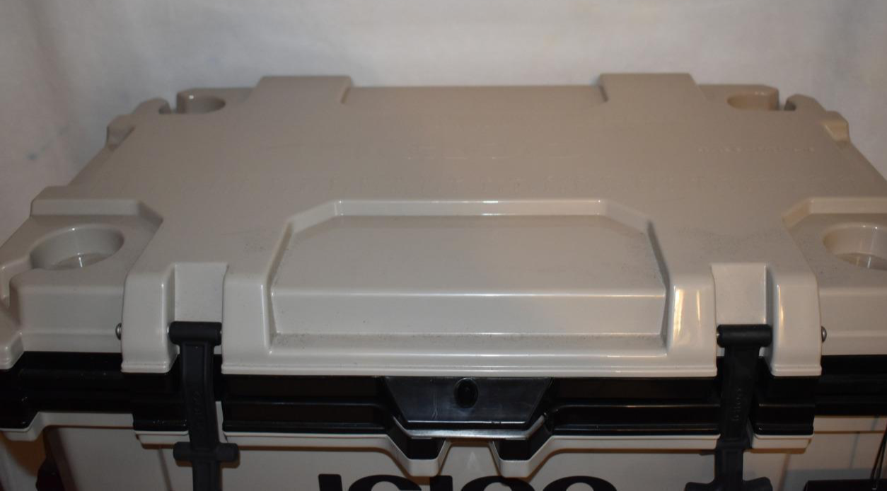 Igloo IMX 70-qt Cooler Ice Chest Beige or Khaki/Black 49858 NWT ...