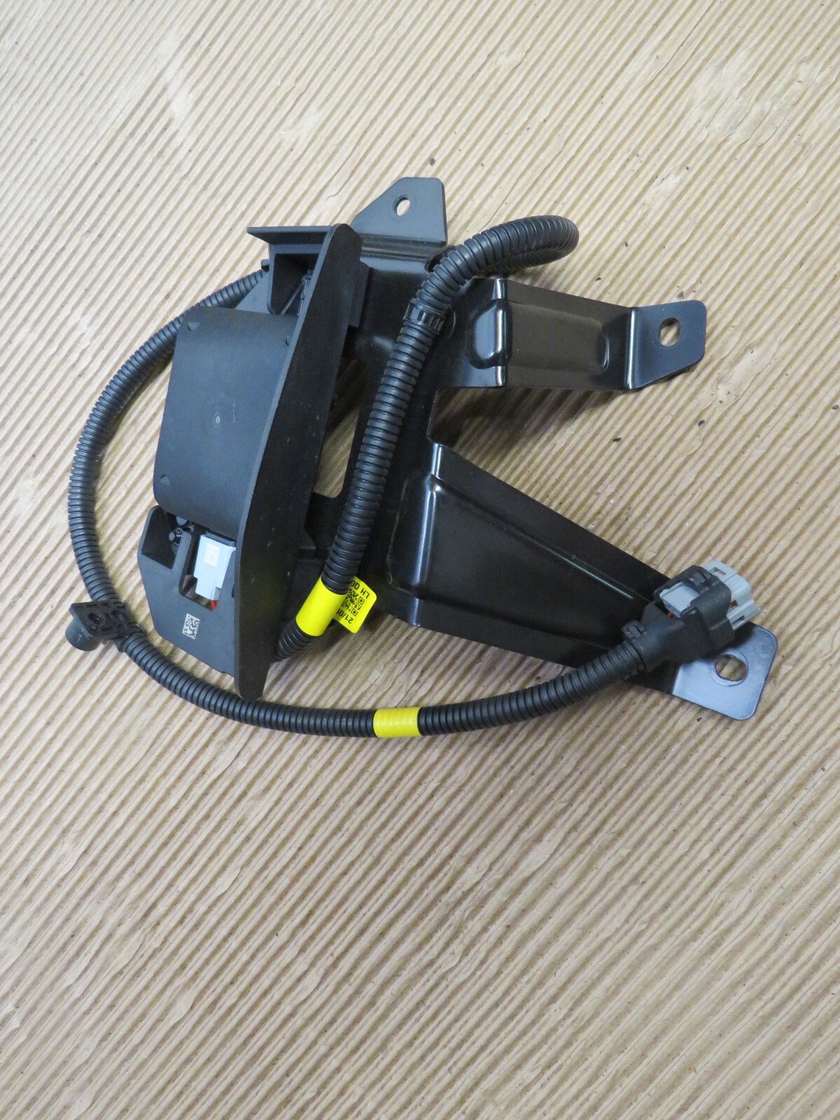 2021-2022 HYUNDAI PALISADE SEL LEFT REAR BLIND SPOT SENSOR W/BRACKET 1K ...