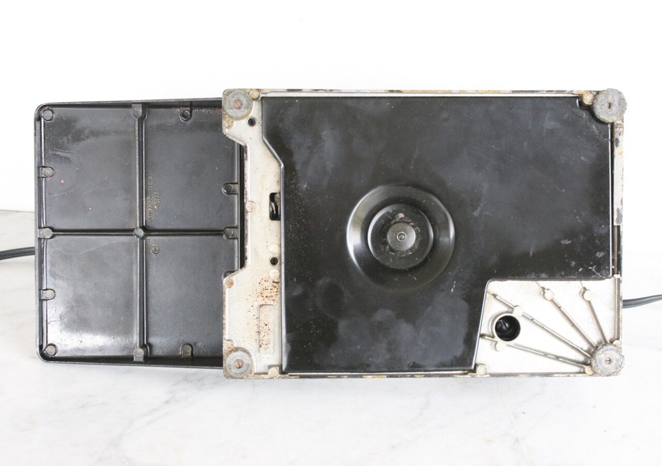 Antique SINGER 221-1 Featherweight Sewing Machine. Case Pedal Extra ...