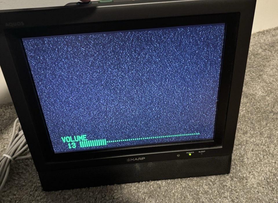 RARE Sharp Aquos LC-13E1UB” Liquid Crystal Television Gaming W/ Box ...