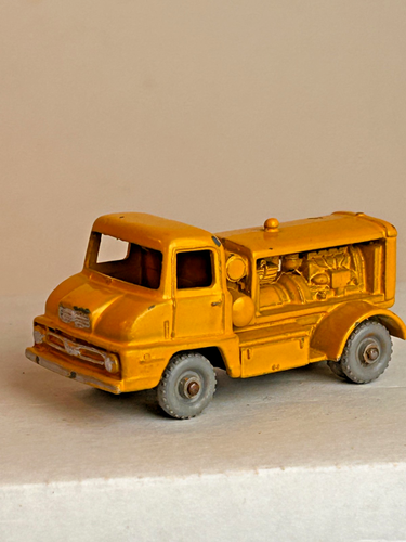 Matchbox No. 28 Thames Compressor Truck, Grey Plastic Wheels | eBay