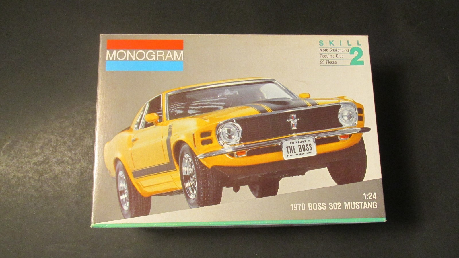 Monogram 1970 Ford Mustang BOSS 302 1/24 Scale Unbuilt Model Kit ...