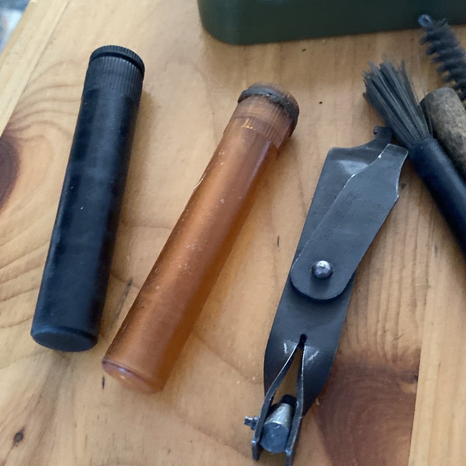 British Army Combination Tool Combi Multi Cleaning Kit & Stripper Clip ...