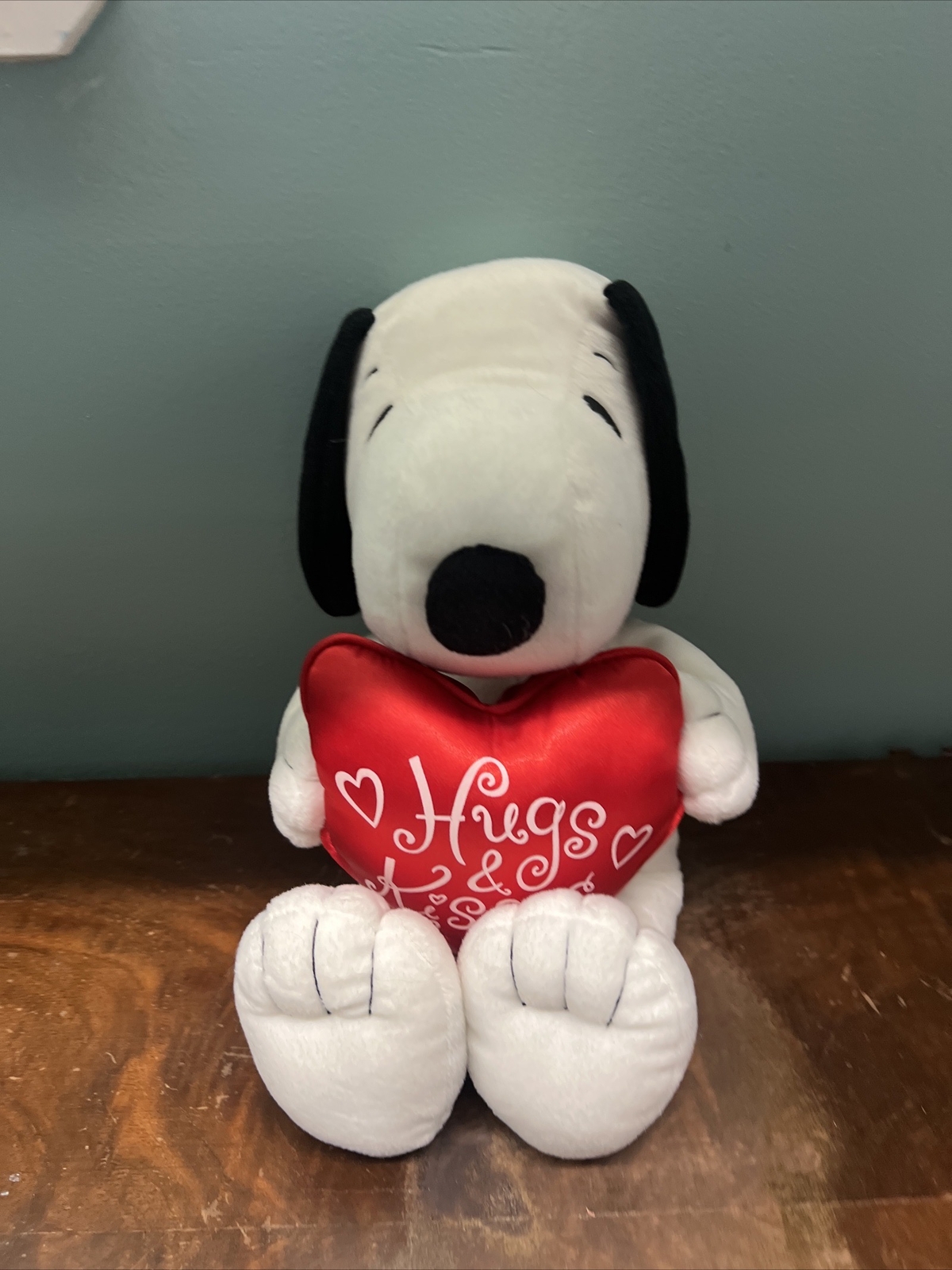 Hallmark Peanuts Snoopy Red Heart Plush Stuffed 14” Hugs / Kisses ...