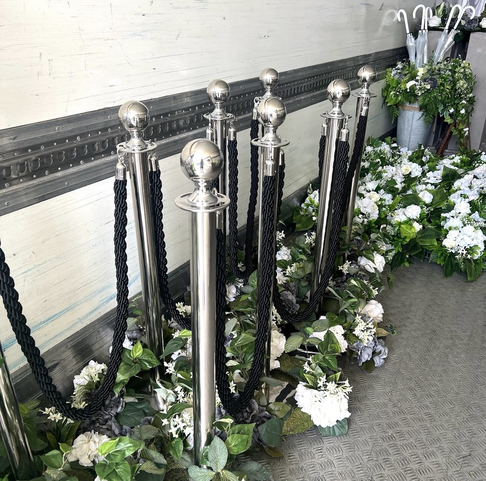 4 X White And Green Floral Wedding Aisle Runners Decor For Sale - £199 ...