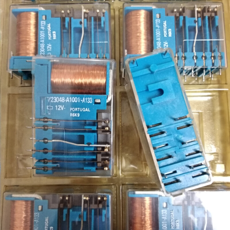 1PC V23048-A1001-A133 Siemens New Safety Relay 12VDC 14Pins | eBay
