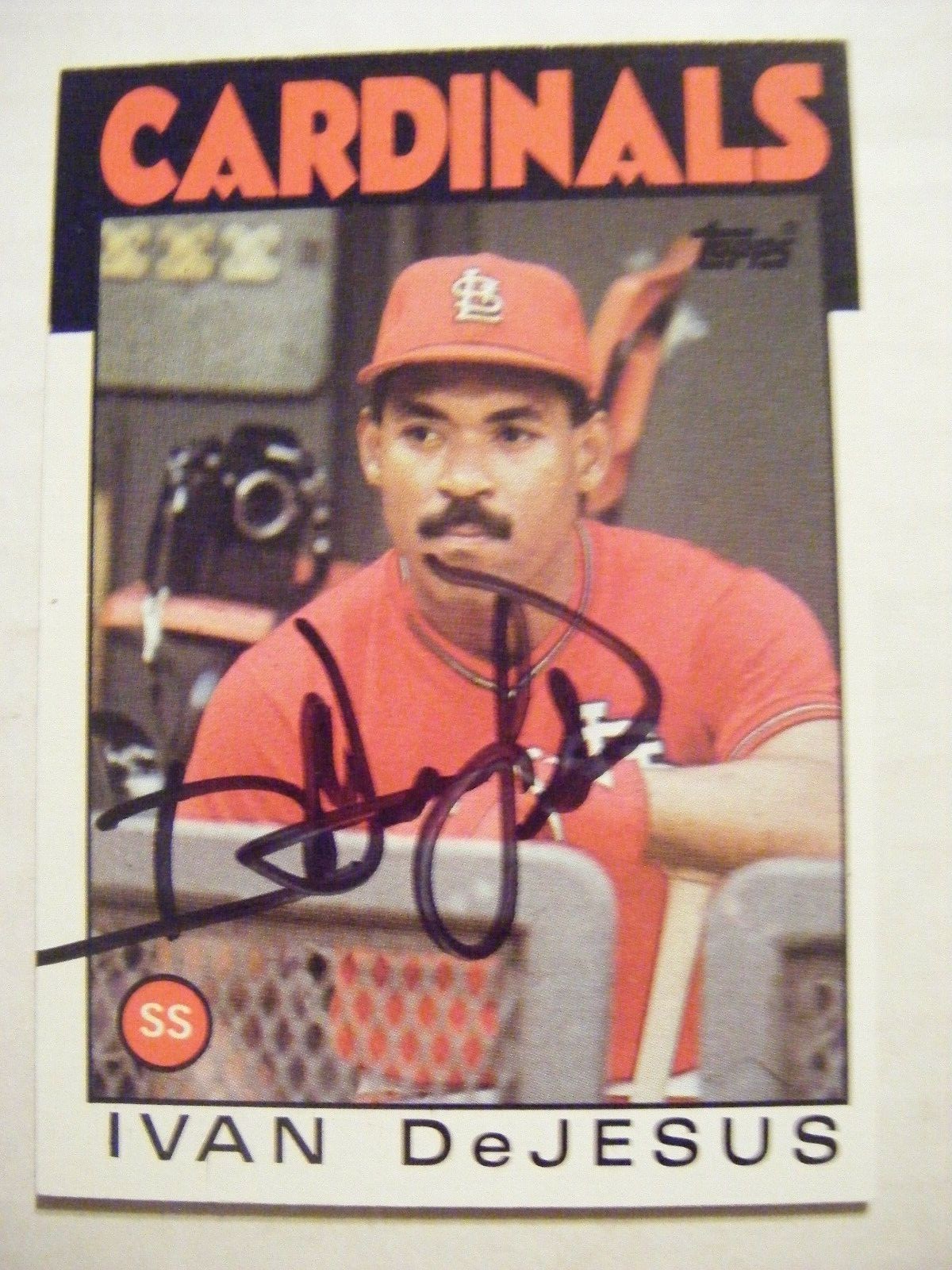 IVAN DeJESUS signed CARDINALS 1986 Topps baseball card AUTO CUBS ...
