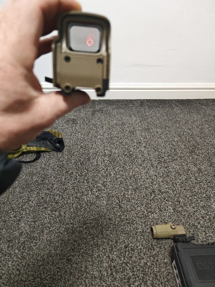 Airsoft magnifier And Holographic Scope | eBay UK