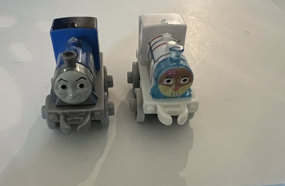 THOMAS & FRIENDS Minis - Millie - 2 different train engines - NEW | eBay