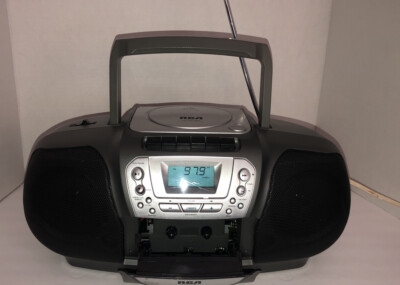 RCA RP 7986 Portable Radio AM/FM CD SOUNDS GREAT-Cassette Fixer Upper ...