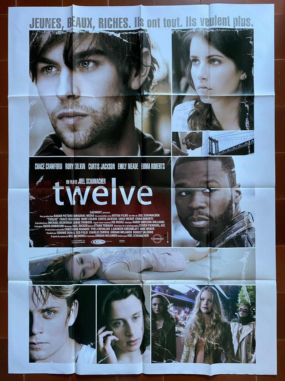 Emma Roberts And Chace Crawford Twelve