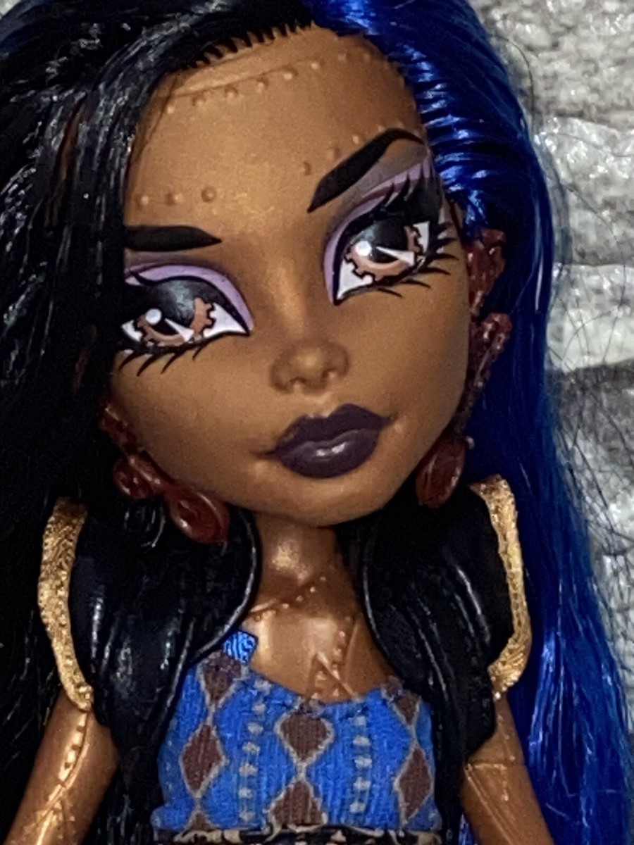 Monster High Ghouls Alive Robecca