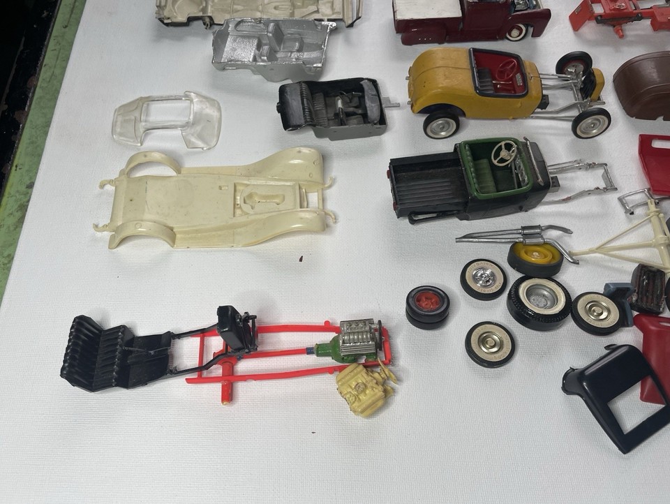 Revell 1/32 vintage model kit parts lot | eBay