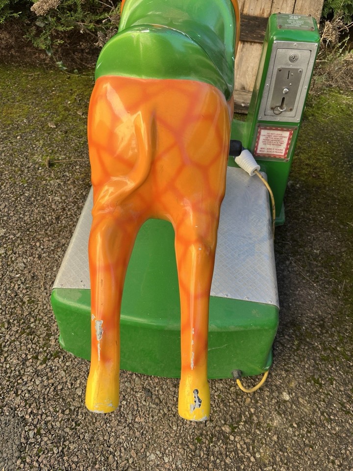 Kiddie Ride On Fairground Funfair Animal Giraffe Arcade Coin Operated ...