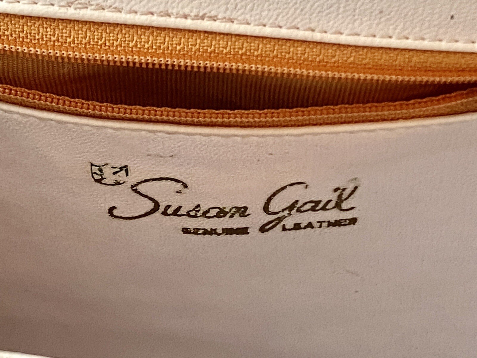 New Vintage Susan Gail Soft White Leather Bamboo Ha… - Gem