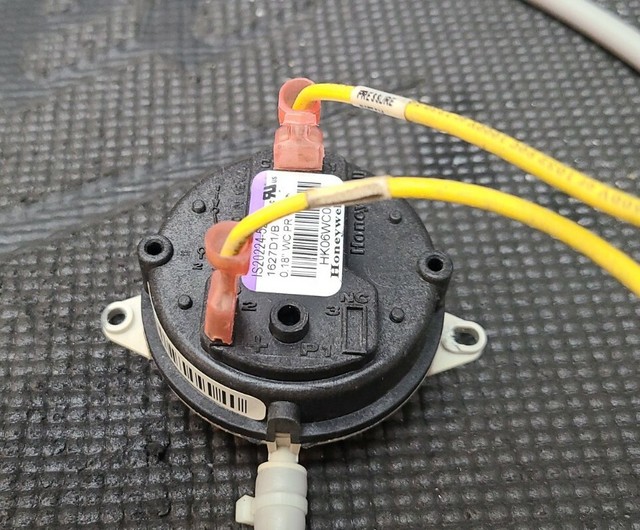 Honeywell HK06WC061 Replacement Furnace 0.18" WC Air Pressure Switch ...
