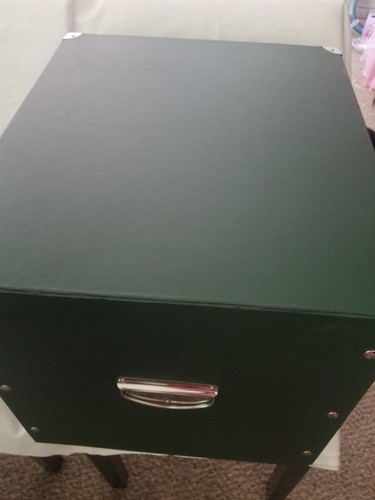 Byers' Choice Carolers Condo Figurine Lidded Storage Box - Holds 12 ...