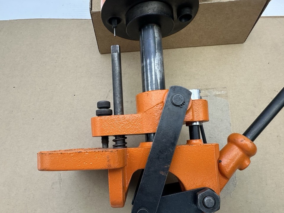 Lyman Tru-Line Jr Turret Reloading Press 4-Hole With 55 Ideal Powder ...