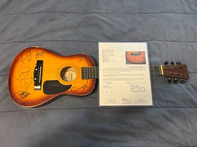 2007 Taylor Swift Signed w/ Stars Sketch Debut Era 31" Acoustic Guitar ...