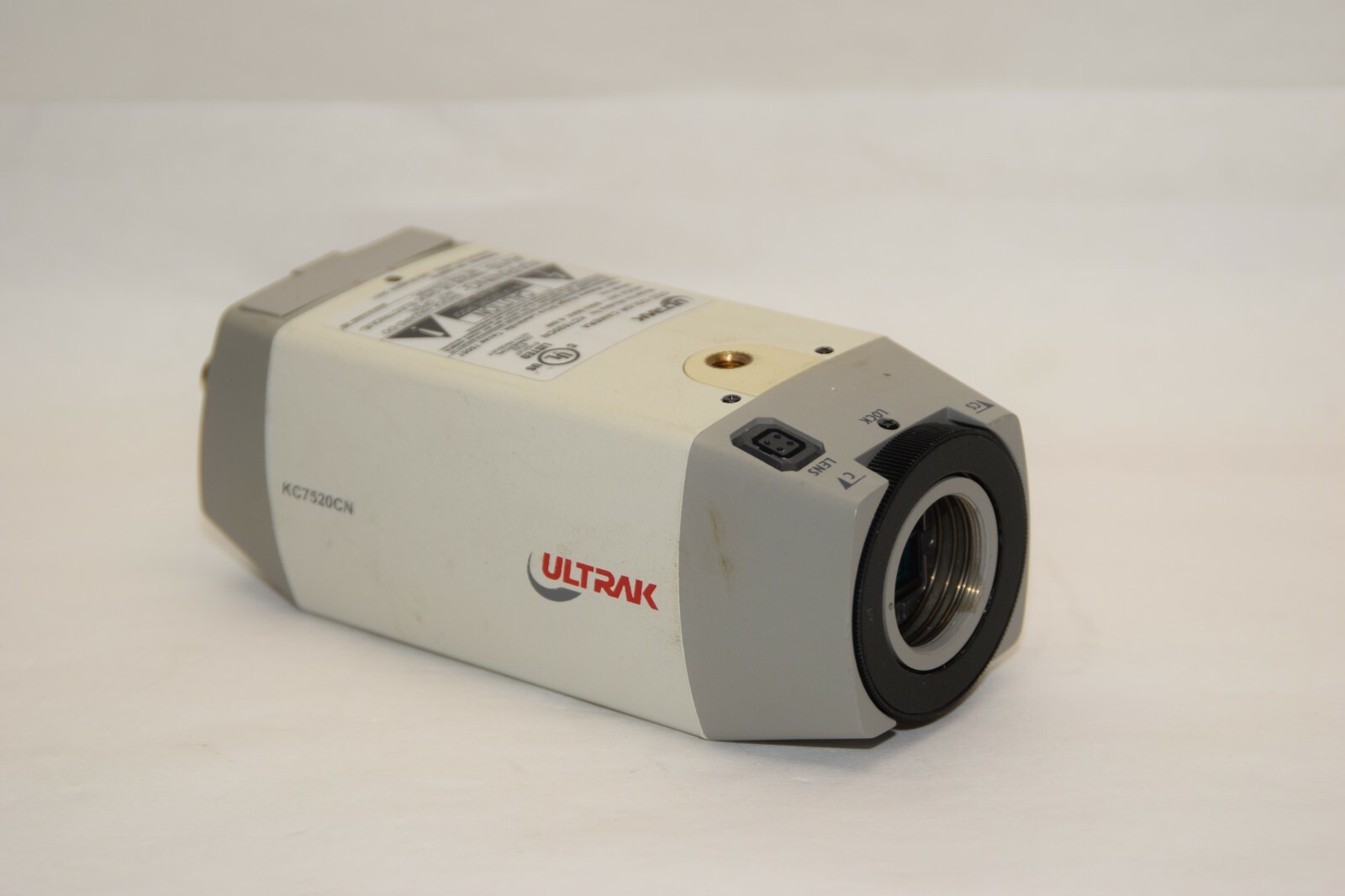 ULTRAK KC7520CN 24Vac 60Hz 6.0W CCD Color Camera | eBay