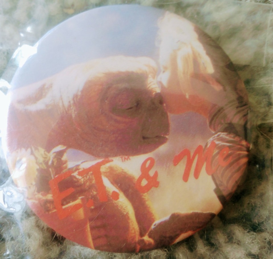 Vintage ET Pin 1982 And ET DVD Release 2002 Pin Set | eBay