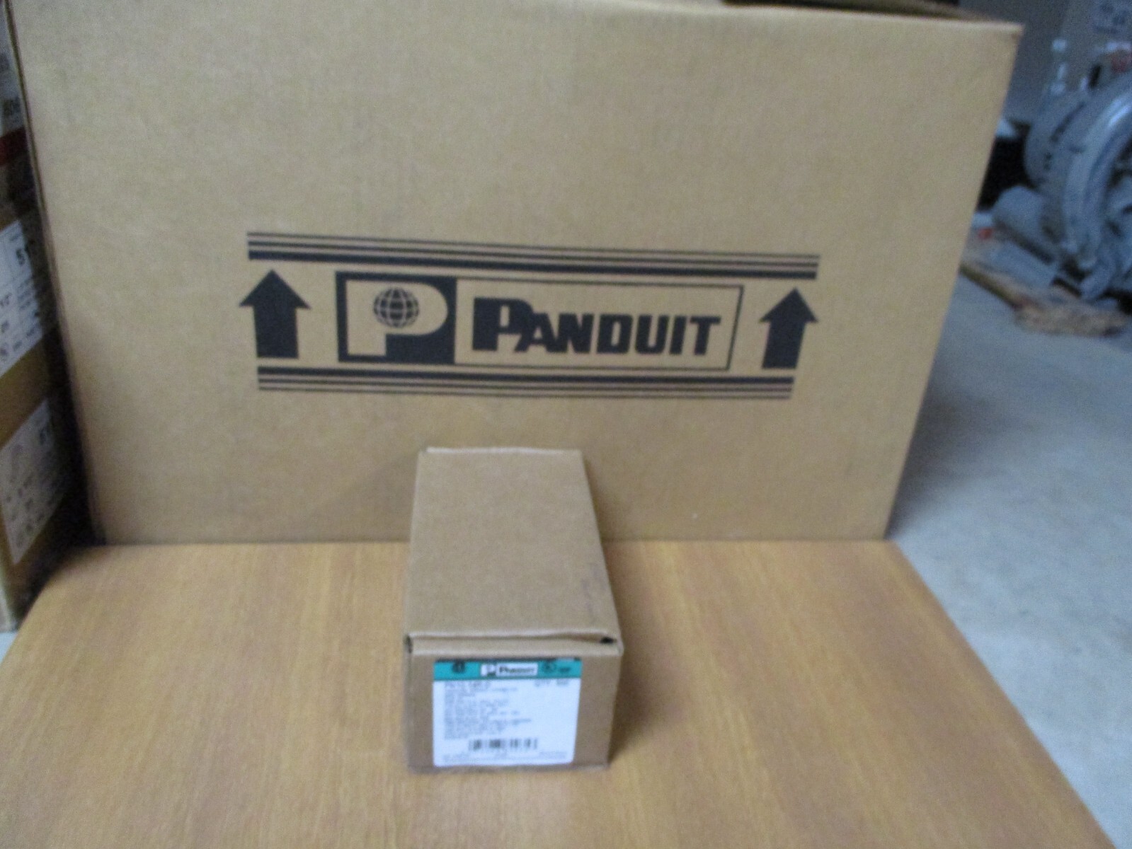 PANDUIT, 1 BOX 500PC, PRESSURE TERMINAL RING CONNECTOR 12-10 PART#PN10 ...